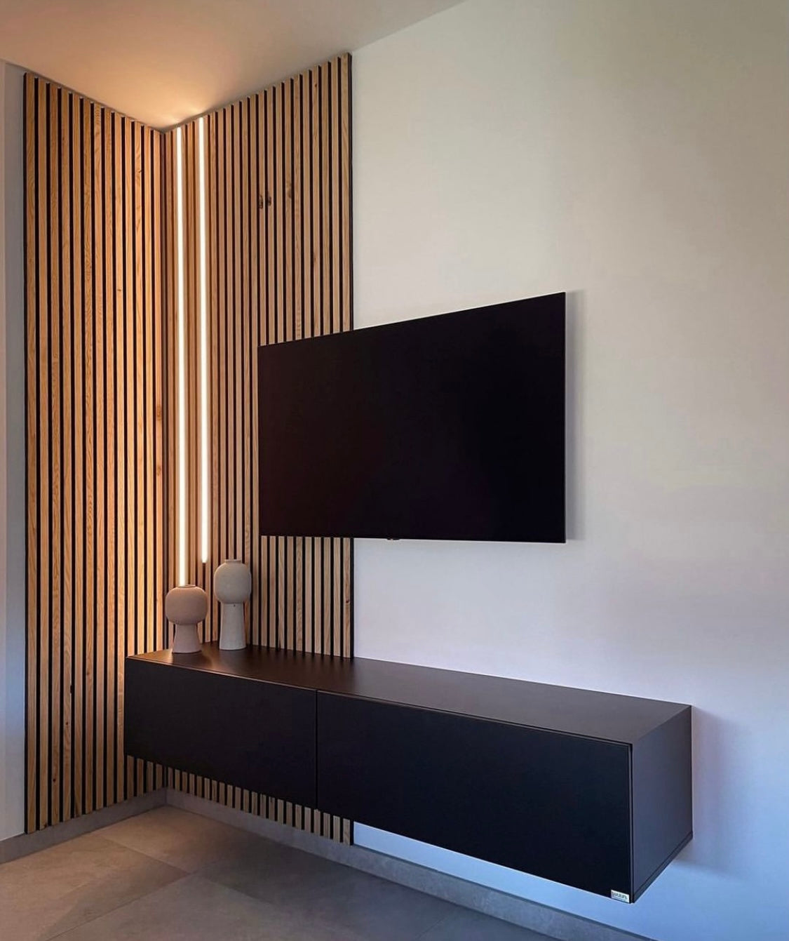 Tv + akupanel – Legnopregio |Pannelli murali in legno fonoassorbenti